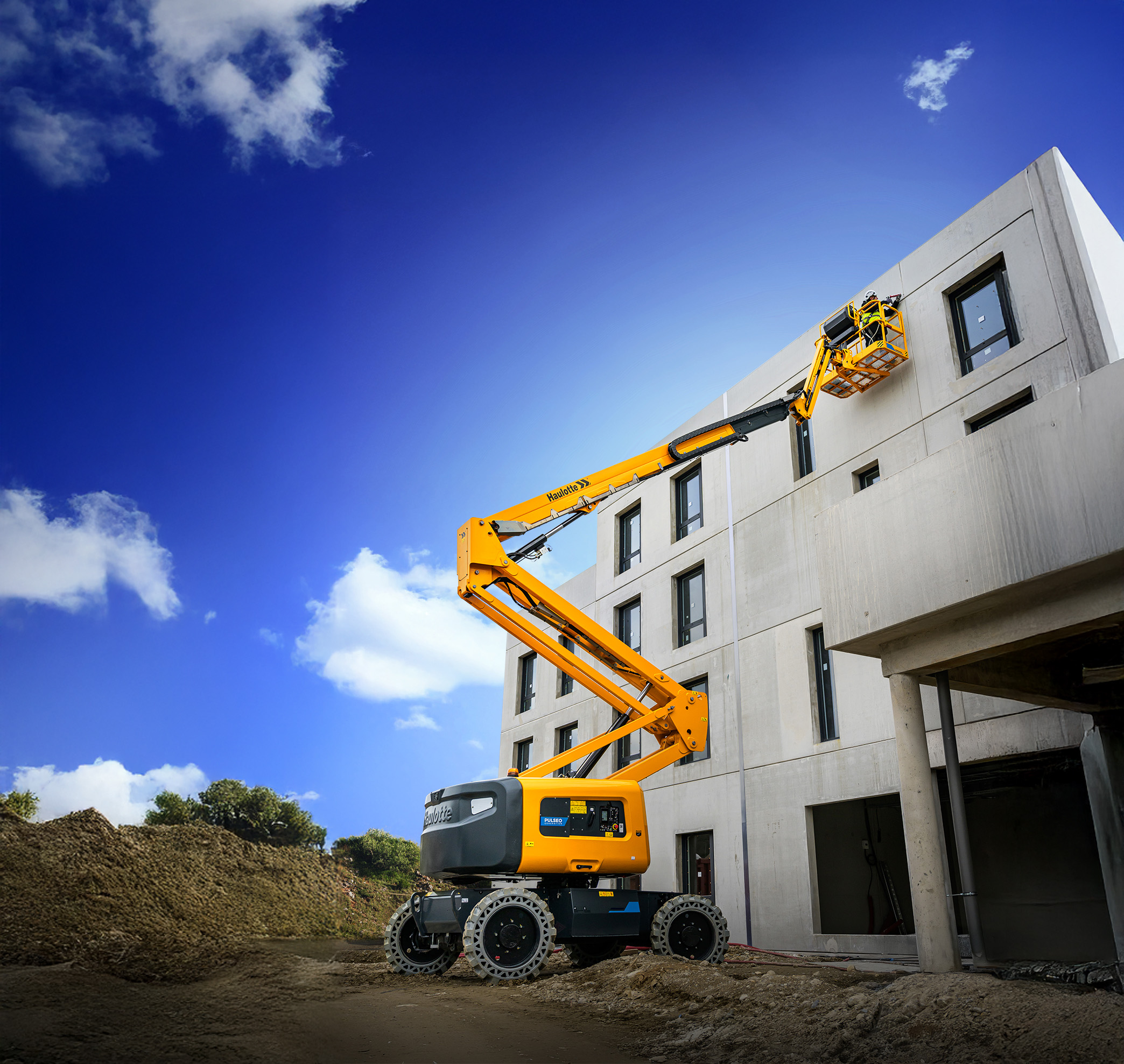 Choosing your scissor lift | Haulotte Singapore